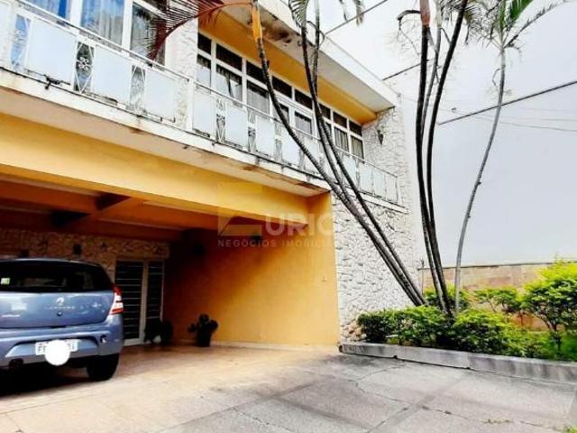 Casa para venda em VILA EMBARÉ de 255.00m² com 3 Quartos, 1 Suite e 4 Garagens
