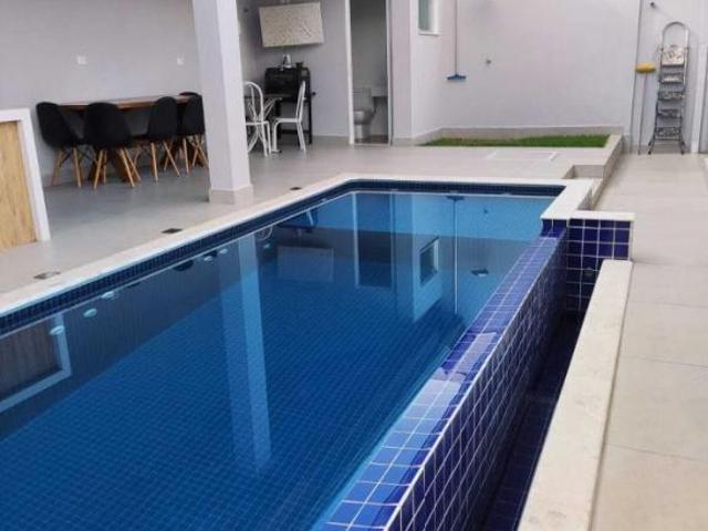 Casa para venda em Vila Frezzarim de 180.00m² com 3 Quartos, 2 Suites e 5 Garagens