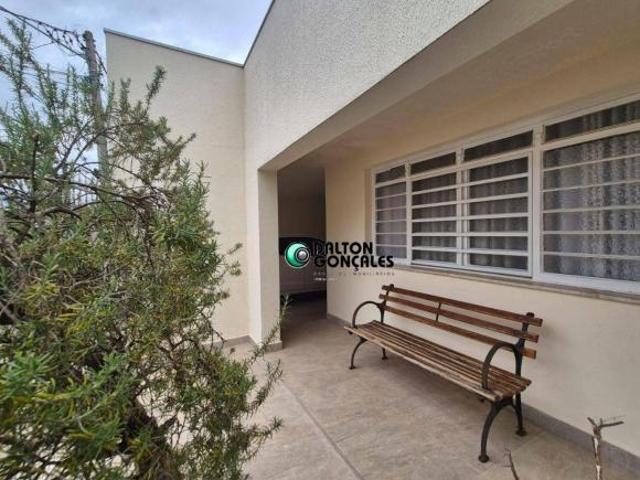 Casa para venda em Vila Furlan de 207.00m² com 2 Quartos e 1 Garagem