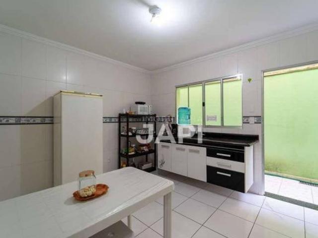 Casa para venda em Vila Galvão de 267.00m² com 3 Quartos, 1 Suite e 2 Garagens