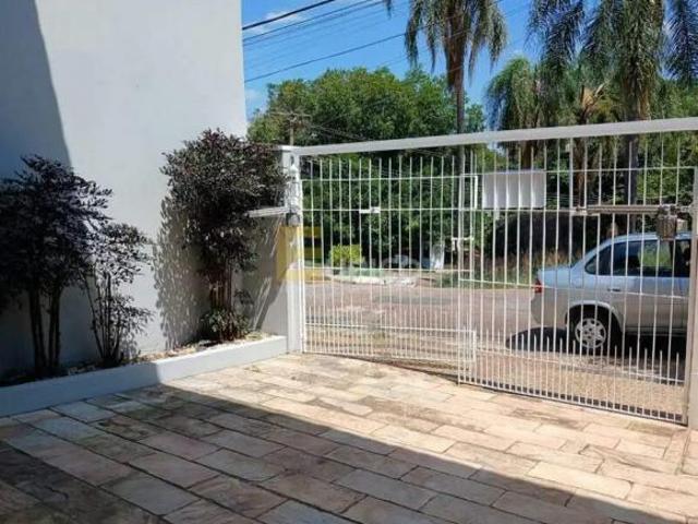 Casa para venda em VILA GENOVEVA de 260.00m² com 3 Quartos, 1 Suite e 3 Garagens