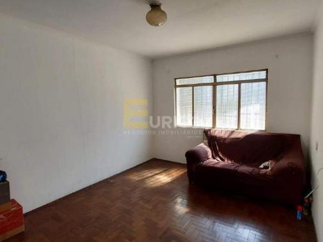 Casa para venda em VILA GEORGINA de 210.00m² com 3 Quartos, 1 Suite e 4 Garagens