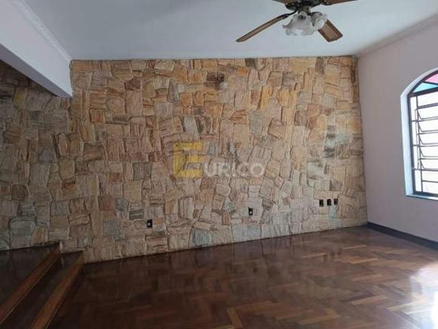 Casa para venda em VILA GEORGINA de 251.91m² com 3 Quartos, 1 Suite e 2 Garagens