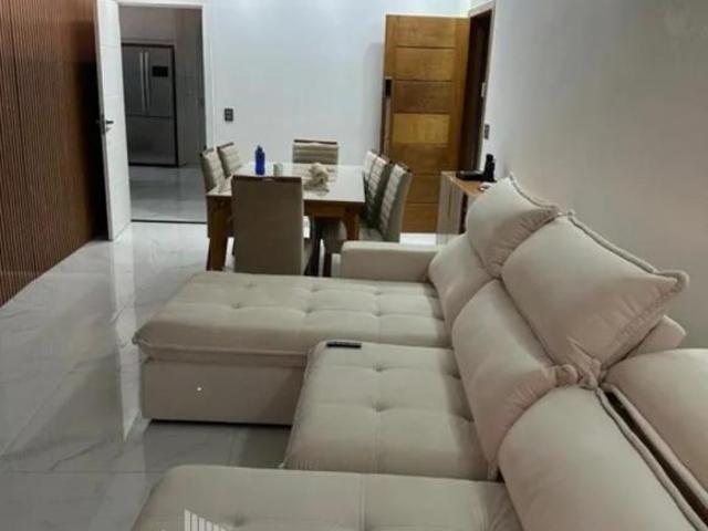 Casa para venda em Vila Guedes de 220.00m² com 3 Quartos, 2 Suites e 3 Garagens