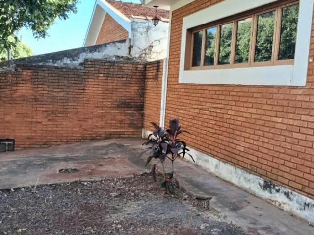 Casa para venda em Vila Harmonia de 197.00m² com 3 Quartos, 1 Suite e 2 Garagens