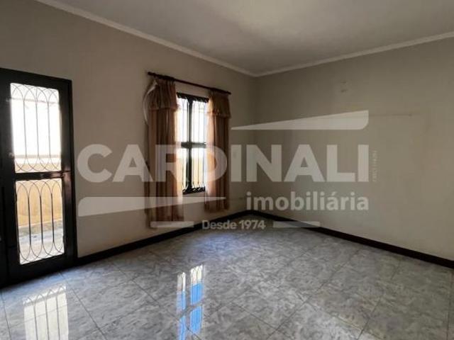 Casa para venda em Vila Harmonia de 213.00m² com 3 Quartos, 1 Suite e 4 Garagens