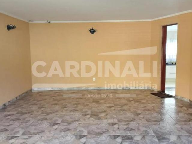 Casa para venda em Vila Harmonia de 215.00m² com 3 Quartos, 1 Suite e 4 Garagens