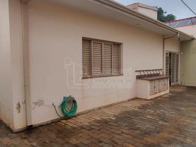 Casa para venda em Vila Harmonia de 231.00m² com 3 Quartos, 1 Suite e 5 Garagens