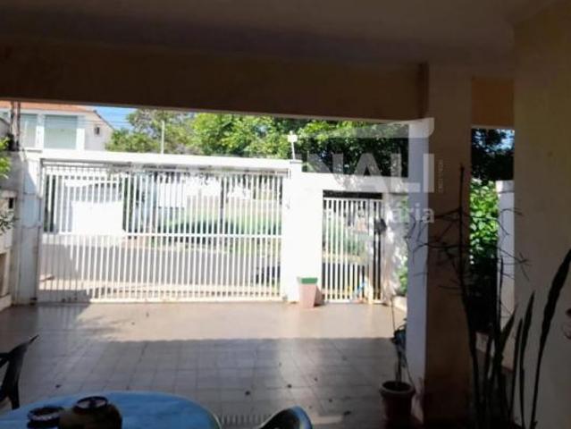 Casa para venda em Vila Harmonia de 239.00m² com 4 Quartos, 2 Suites e 4 Garagens