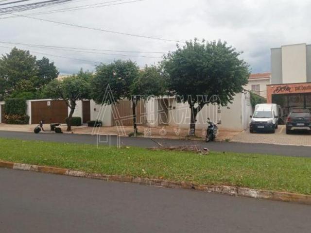 Casa para venda em Vila Harmonia de 284.00m² com 3 Quartos, 1 Suite e 5 Garagens