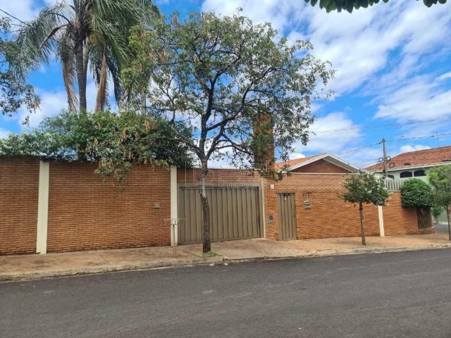 Casa para venda em Vila Harmonia em Araraquara São Paulo de 392.00m² com 3 Quartos, 1 Suíte e 8 Garagens