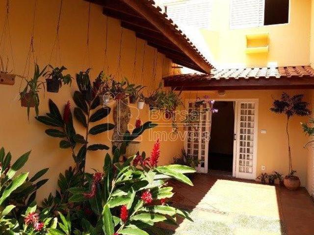 Casa para venda em Vila Harmonia de 397.00m² com 4 Quartos, 3 Suites e 4 Garagens