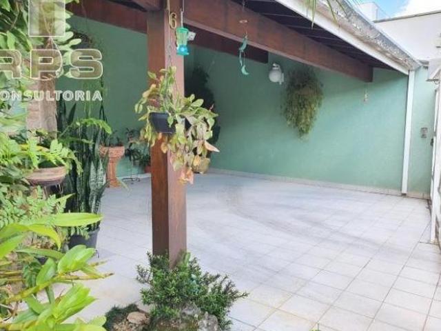 Casa para venda em Vila Helena Atibaia SP.comprar casa com área gourmet em Atibaia, casa a venda