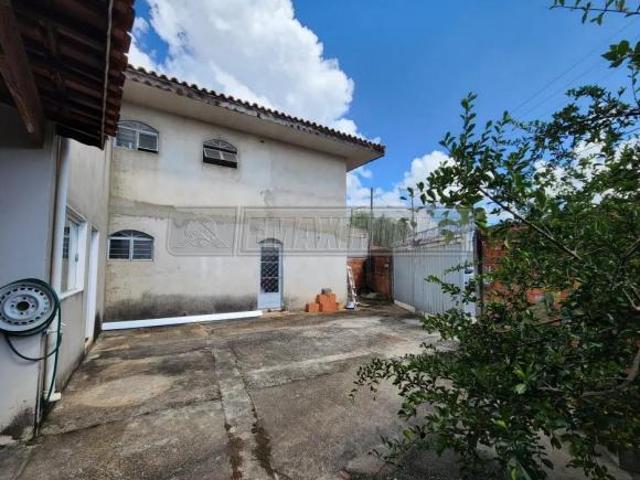 Casa para venda em Vila Helena de 179.00m² com 3 Quartos e 2 Garagens