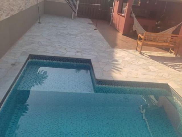 Casa para venda em Vila Hollândia em Campinas São Paulo de 220.00m² com 4 Quartos, 3 Suítes e 4 Garagens
