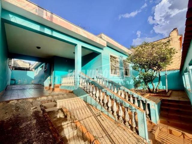 Casa para venda em Vila Hortência de 135.00m² com 2 Quartos e 5 Garagens