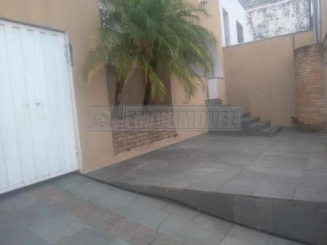 Casa para venda em Vila Hortência de 136.00m² com 2 Quartos e 5 Garagens