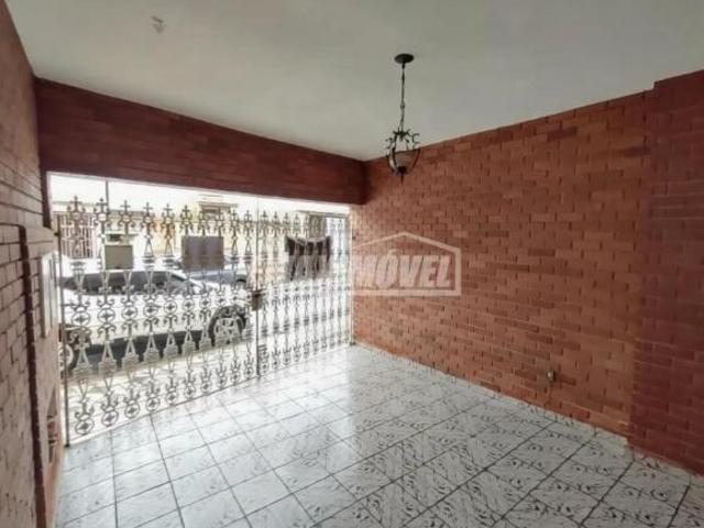 Casa para venda em Vila Hortência de 161.00m² com 3 Quartos, 1 Suite e 2 Garagens
