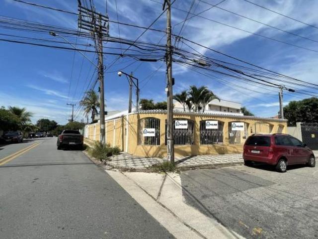 Casa para venda em Vila Hortência de 203.00m² com 3 Quartos, 1 Suite e 4 Garagens