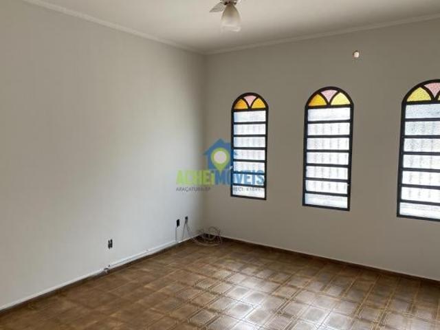 Casa para venda em Vila Industrial de 176.00m² com 3 Quartos, 2 Suites e 3 Garagens