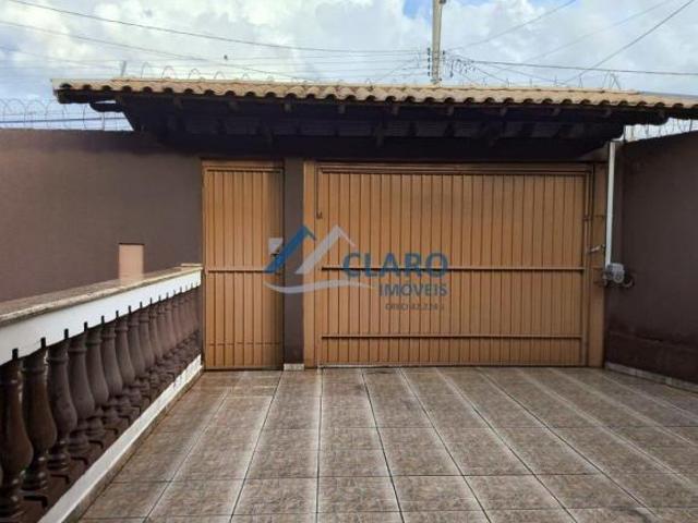 Casa para venda em Vila Industrial de 254.00m² com 4 Quartos, 3 Suites e 4 Garagens