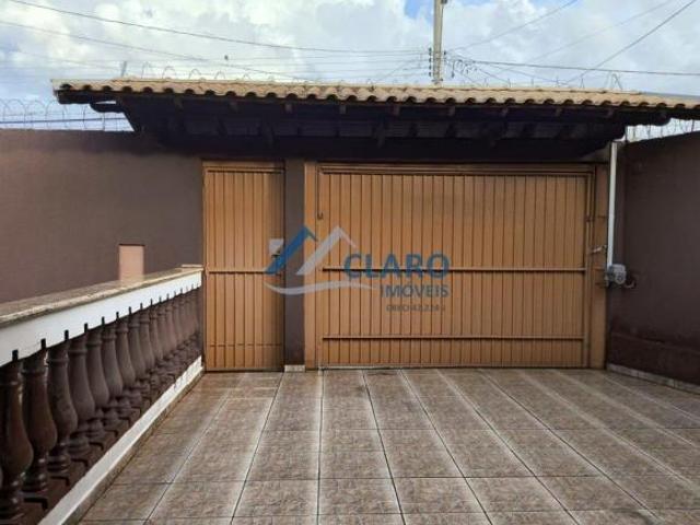 Casa para venda em Vila Industrial de 254.00m² com 4 Quartos, 3 Suites e 4 Garagens