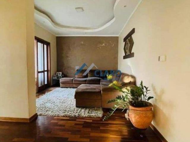 Casa para venda em Vila Industrial de 278.00m² com 4 Quartos, 2 Suites e 2 Garagens
