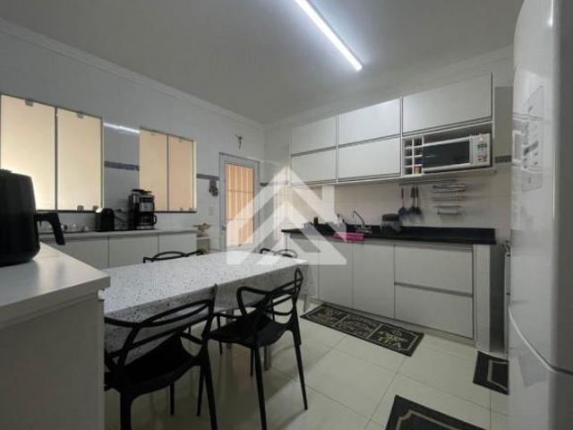 Casa para venda em Vila Indaiá de 149.00m² com 3 Quartos, 1 Suite e 2 Garagens