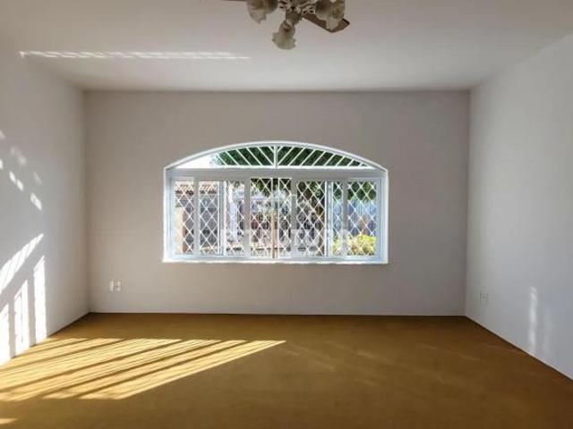 Casa para venda em Vila Indaiá de 208.00m² com 4 Quartos, 1 Suite e 4 Garagens