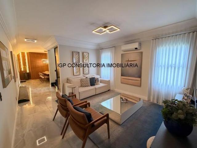 Casa para venda em Vila Inglesa de 400.00m² com 4 Quartos, 2 Suites e 4 Garagens