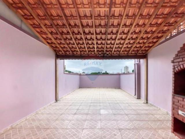 Casa para venda em Vila Isolina Mazzei com 4 quartos, sendo 3 suítes, 218m²
