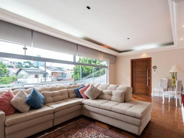 Casa para venda em Vila Ipojuca com 4 quartos, sendo 1 suíte, 317m²