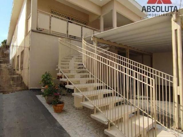 Casa para venda em Vila Jones de 248.00m² com 3 Quartos, 1 Suite e 3 Garagens