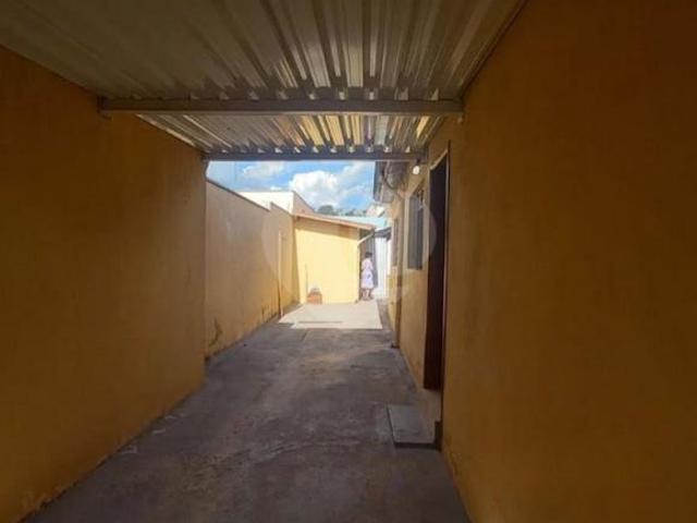 Casa para venda em Vila Joana de 160.00m² com 3 Quartos e 2 Garagens
