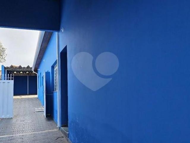 Casa para venda em Vila Joaquim Inácio de 240.00m² com 3 Quartos, 1 Suite e 2 Garagens