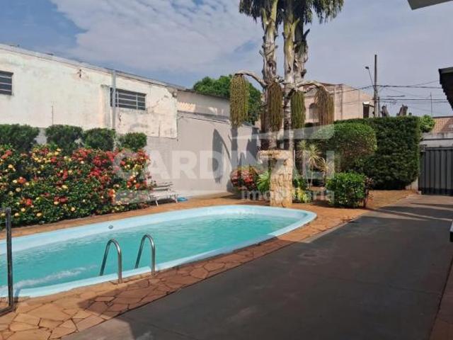 Casa para venda em Vila José Bonifácio de 173.00m² com 2 Quartos, 2 Suites e 4 Garagens