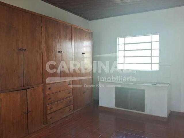 Casa para venda em Vila José Bonifácio de 175.00m² com 2 Quartos e 2 Garagens