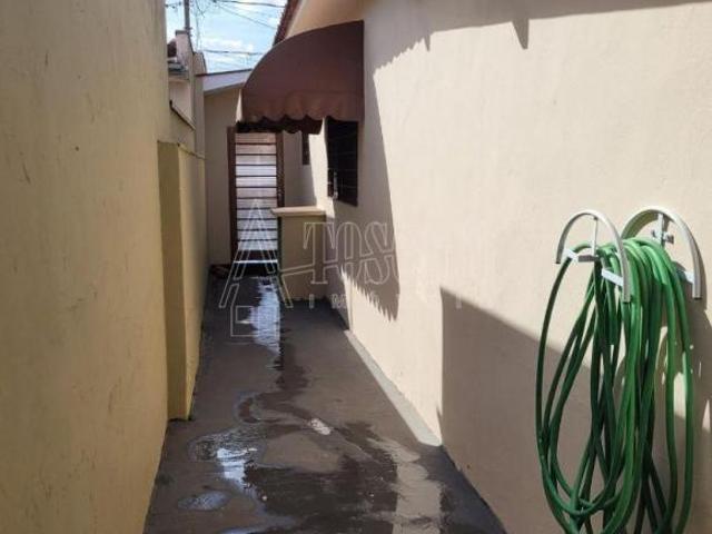 Casa para venda em Vila Jose Bonifacio de 207.00m² com 2 Quartos e 2 Garagens