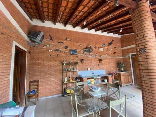 Casa para venda em Vila José Bonifácio de 354.00m² com 4 Quartos, 2 Suites e 8 Garagens