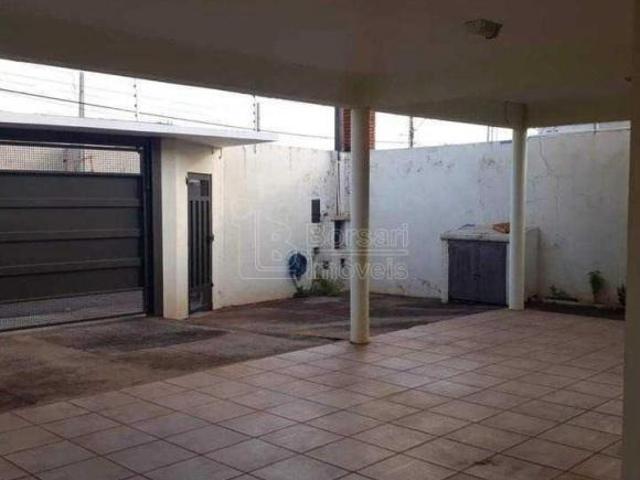 Casa para venda em Vila José Bonifácio de 398.00m² com 3 Quartos e 3 Suites