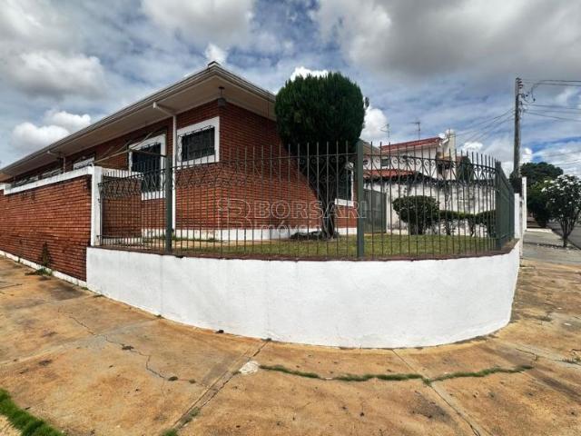 Casa para venda em Vila José Bonifácio em Araraquara São Paulo de 208.00m² com 3 Quartos, 1 Suíte e 7 Garagens