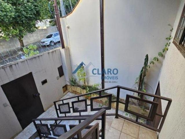 Casa para venda em Vila Lemos de 242.00m² com 3 Quartos, 1 Suite e 2 Garagens