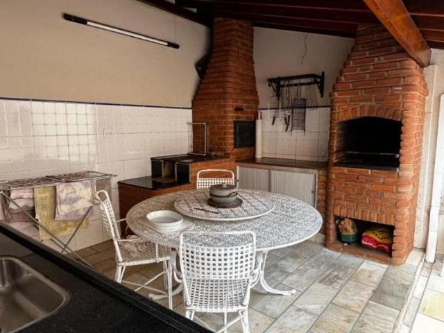 Casa para venda em Vila Linópolis I de 148.00m² com 4 Quartos, 1 Suite e 2 Garagens