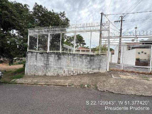 Casa para venda em Vila Luso de 85.00m² com 2 Quartos e 1 Garagem