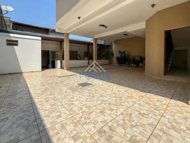 Casa para venda em Vila M Genoveva de 275.00m² com 3 Quartos, 1 Suite e 9 Garagens