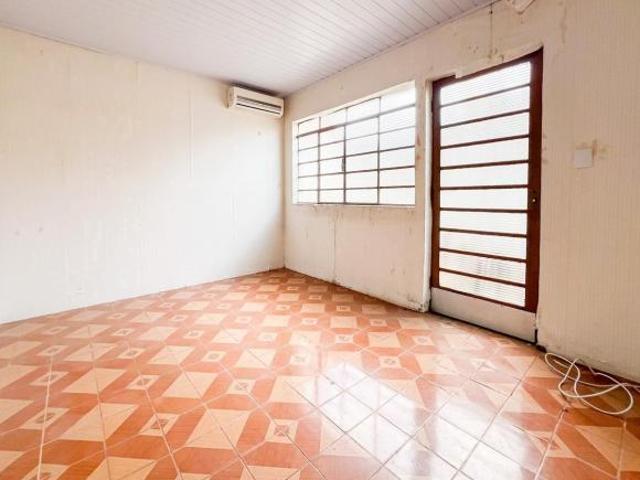 Casa para venda em Vila Manfredi de 105.00m² com 1 Quarto e 1 Garagem