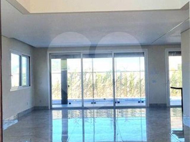 Casa para venda em Vila Maringá de 415.00m² com 3 Quartos, 3 Suites e 4 Garagens