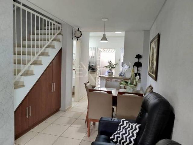 Casa para venda em Vila Maringá de 74.00m² com 2 Quartos e 2 Garagens