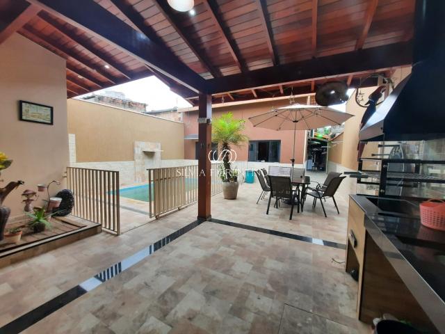 Casa para venda em Vila Marly em Taubaté São Paulo de 240.00m² com 4 Quartos, 1 Suíte e 2 Garagens