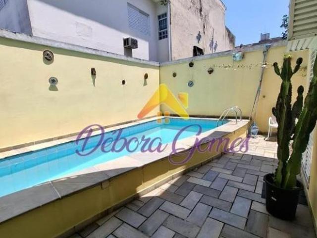 Casa para venda em Vila Mathias de 215.00m² com 3 Quartos e 1 Suite